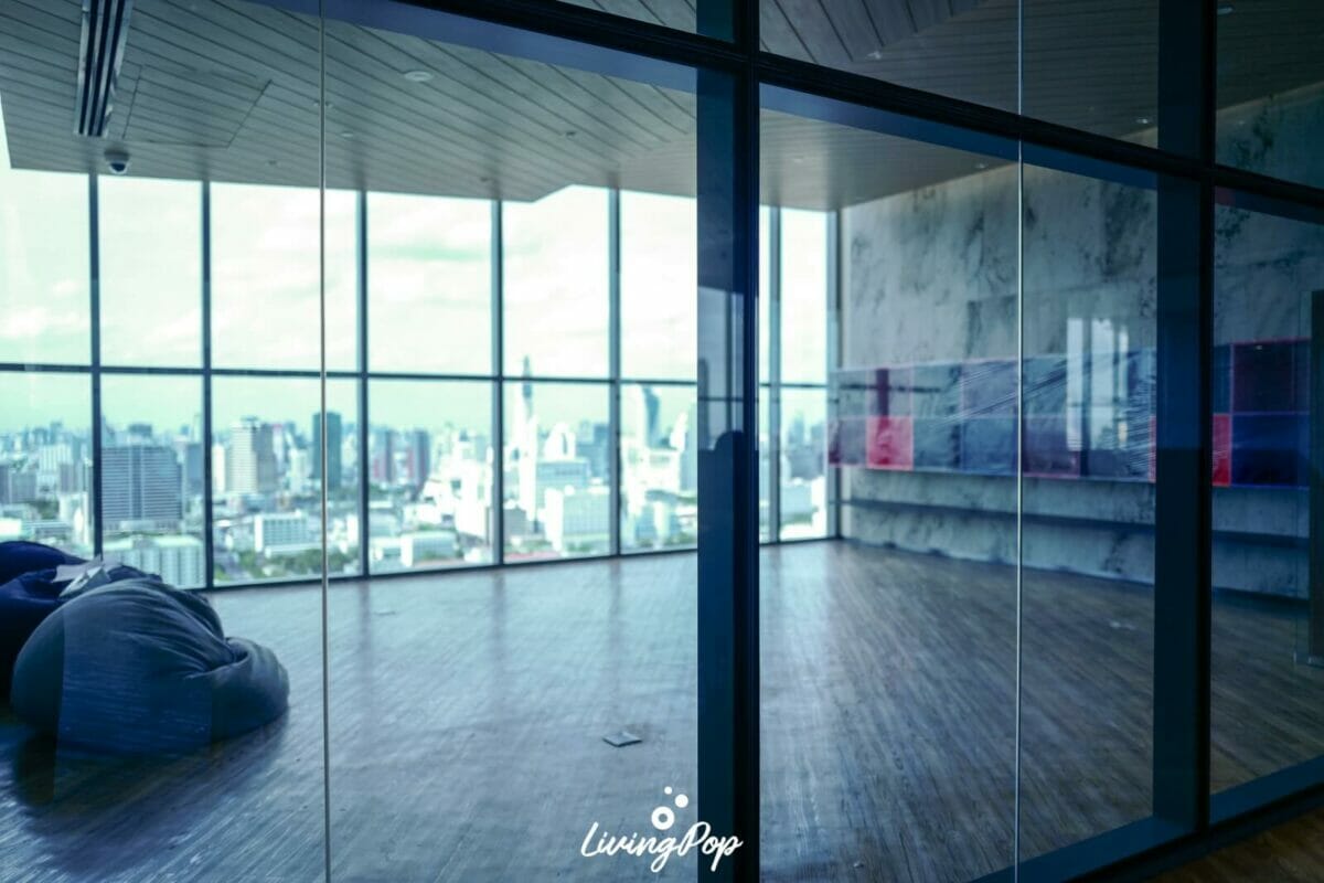 มินิรีวิว "Triple Y Residence" คอนโดแห่งแรกที่มีอุโมงค์จาก MRT สามย่าน ...